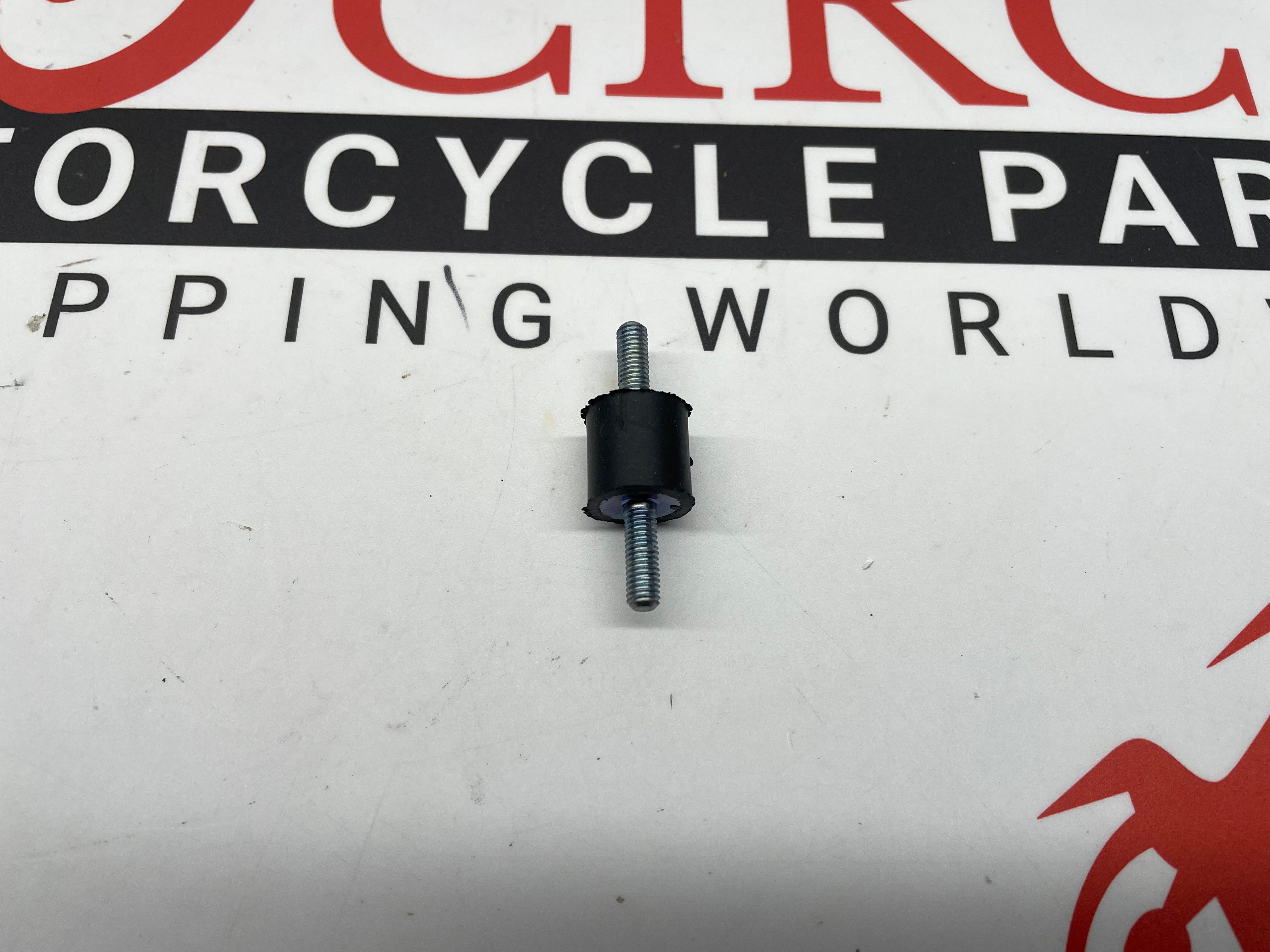 BMW R100 CS, R100 GS, R100 GS Alternator Regulator Rubber Mounting 123 ...